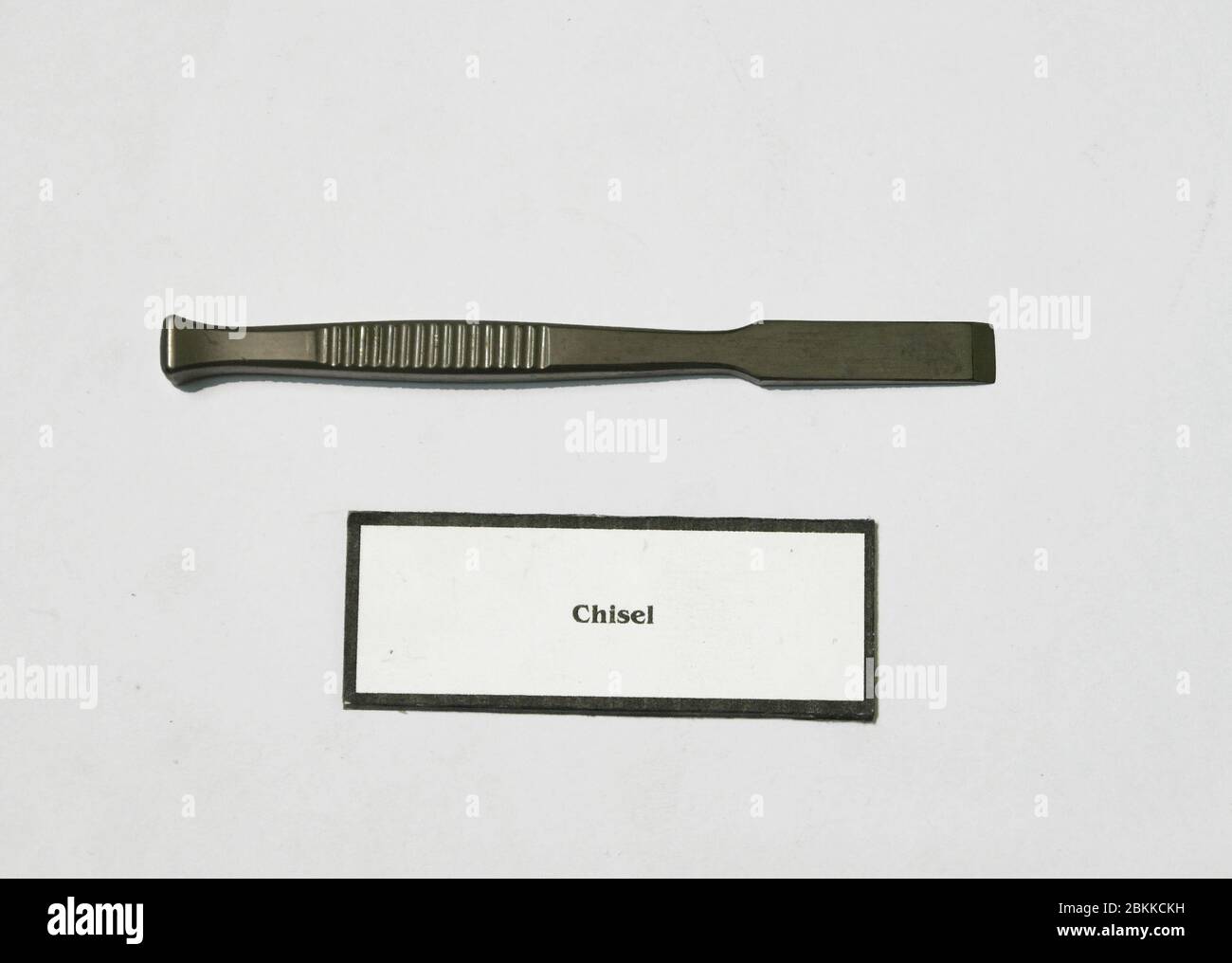 Un instrument médical d'époque un burin, conçu pour une utilisation ...