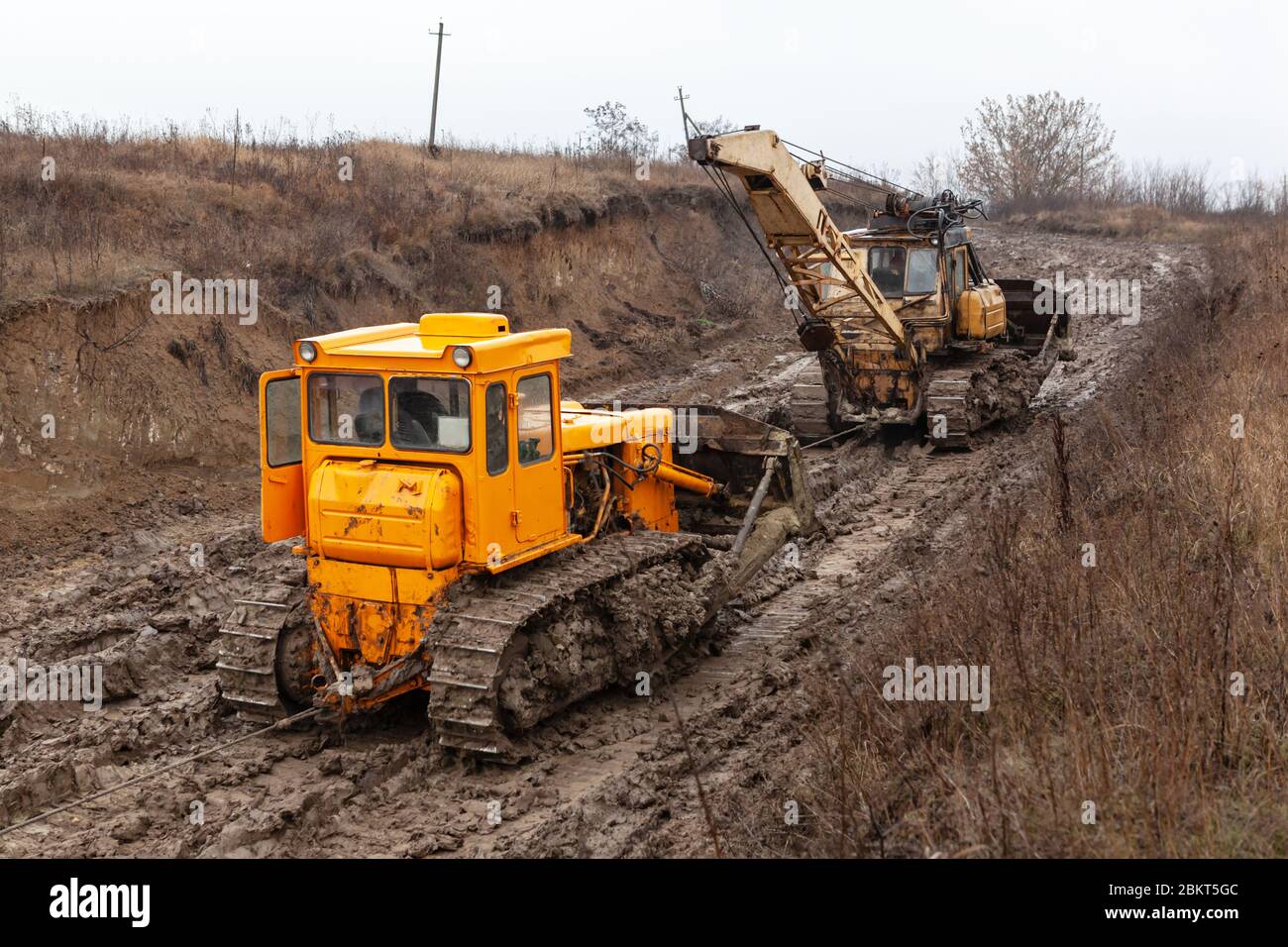 Tracked bulldozer Banque de photographies et d’images à haute ...