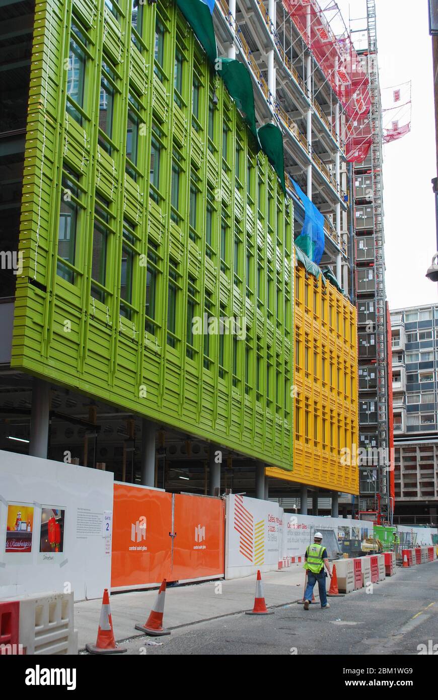 Architecture moderne couleur coloré ludique brillant vid vivitrifié ...