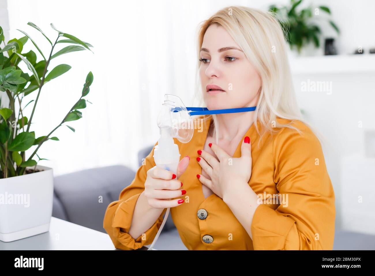 Cpap girl Banque de photographies et d’images à haute résolution - Alamy