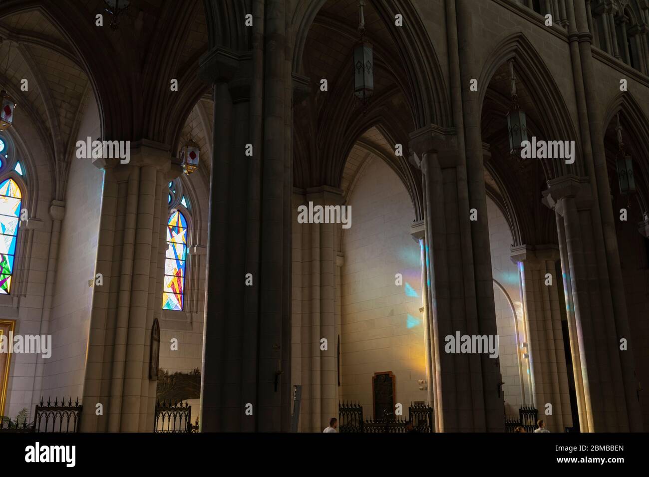 Colonnes gothiques Banque de photographies et d’images à haute ...