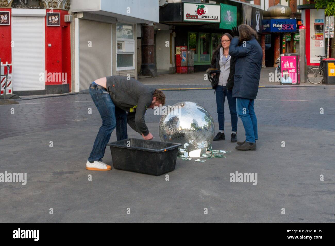 Matthias lessmann clubhaus st pauli Banque de photographies et d’images ...