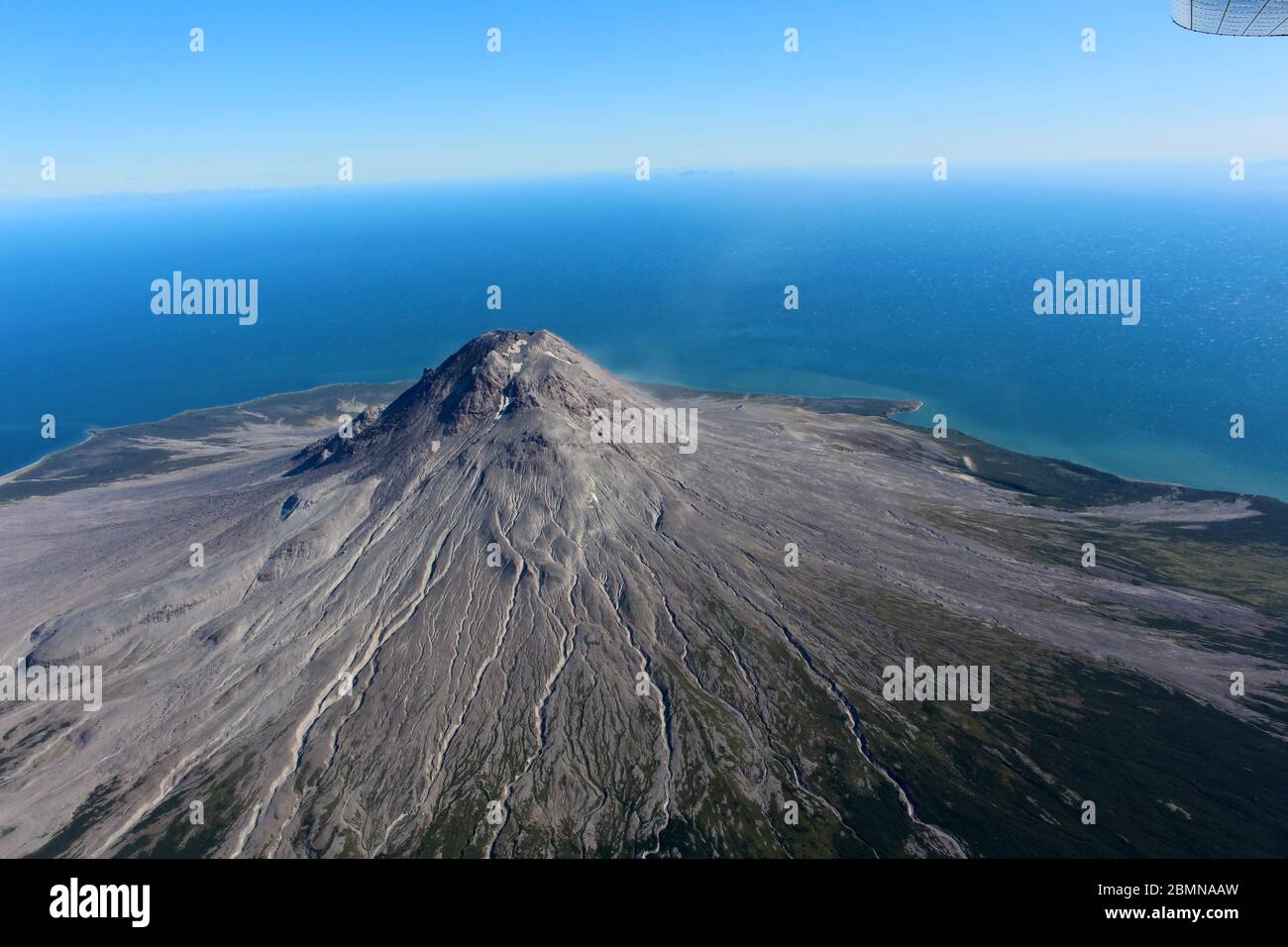 Volcan augustine Banque de photographies et d’images à haute résolution ...