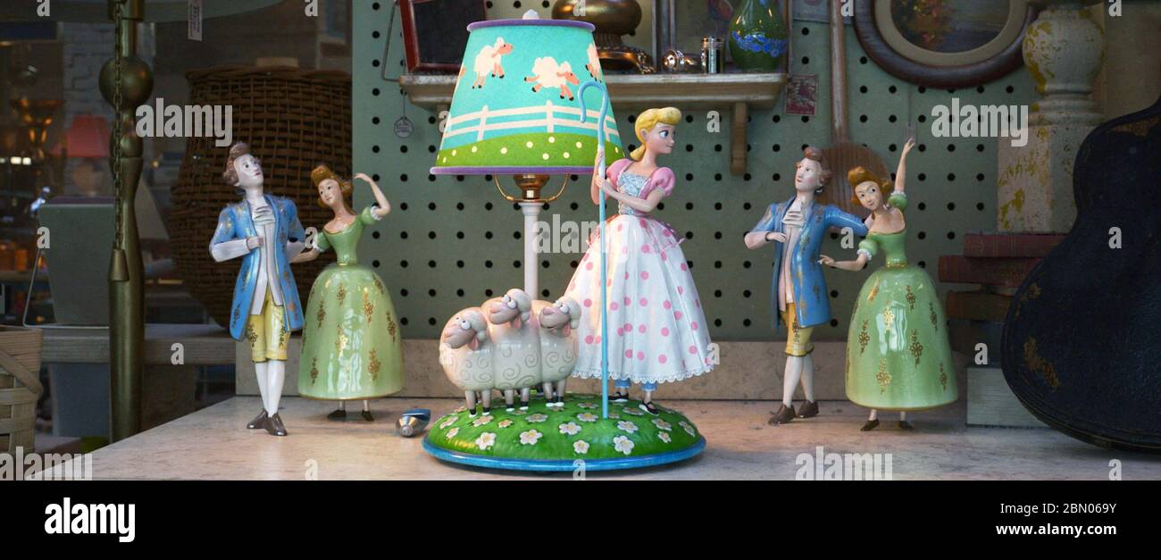 DURÉE DE VIE DE LA LAMPE, centre : Bo PEEP (voix : Annie Potts), 2020 ...