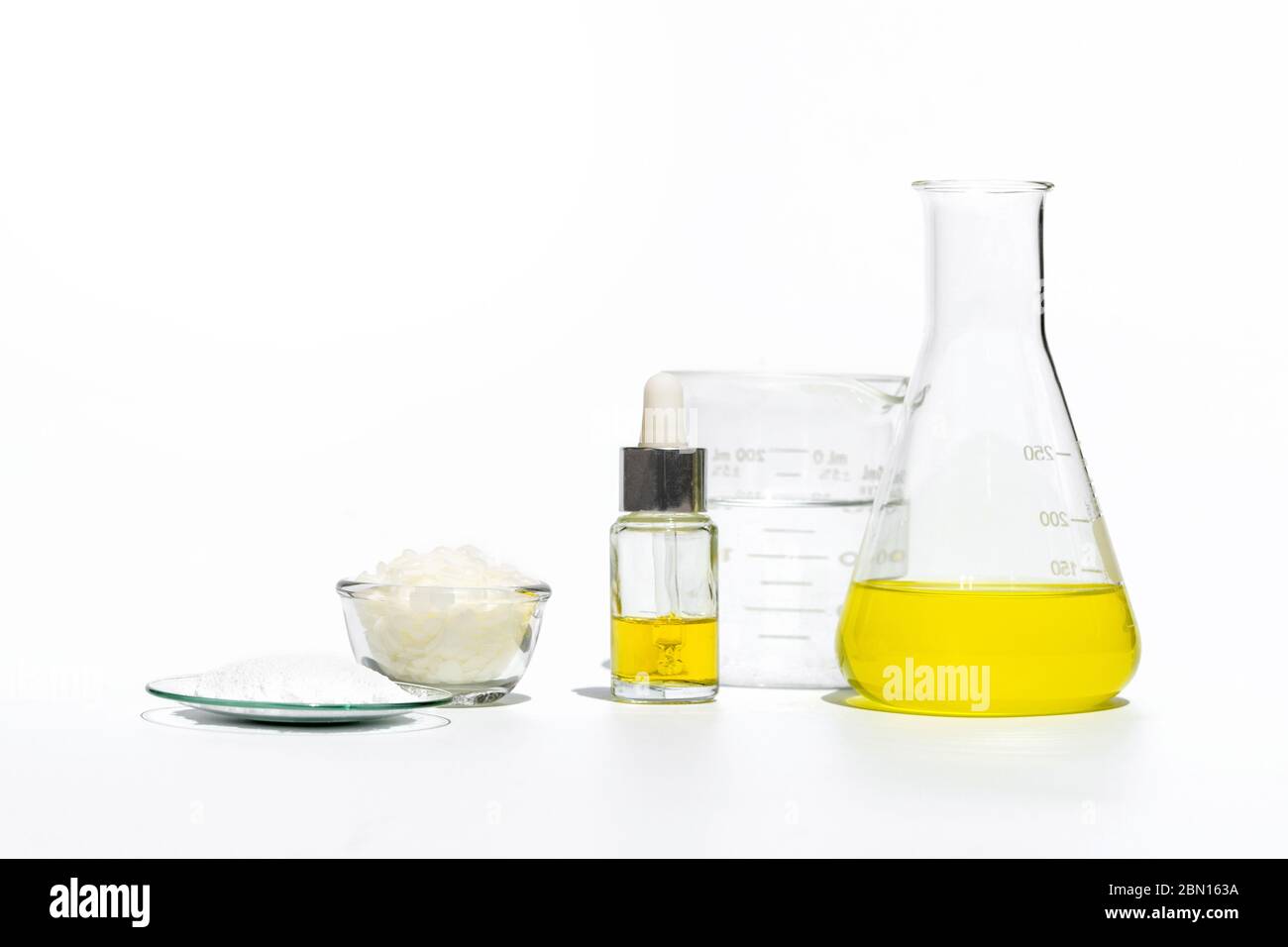 éthanolamine Banque de photographies et d’images à haute résolution - Alamy