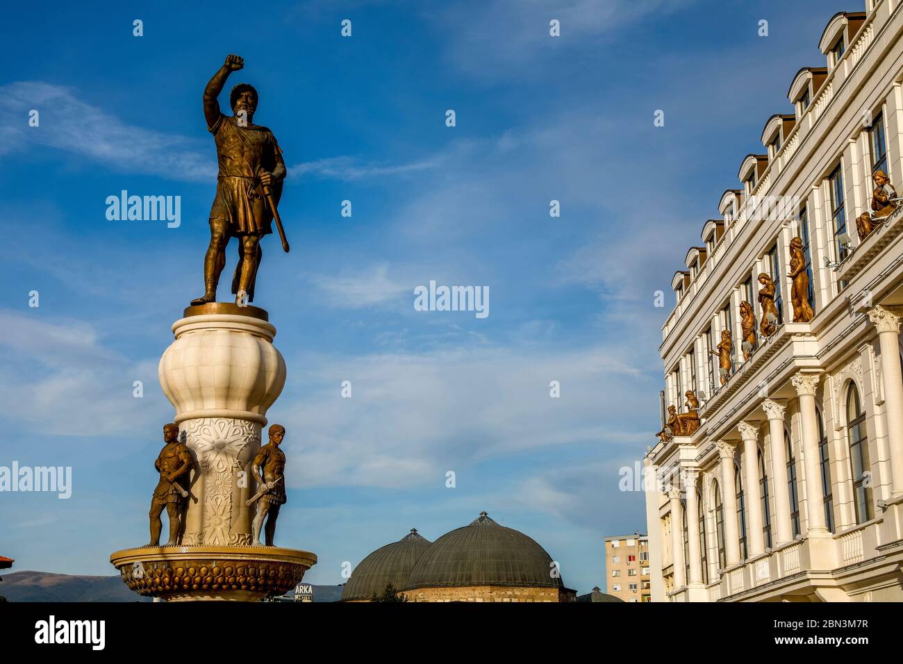 Statue of philip ii skopje Banque de photographies et d’images à haute ...