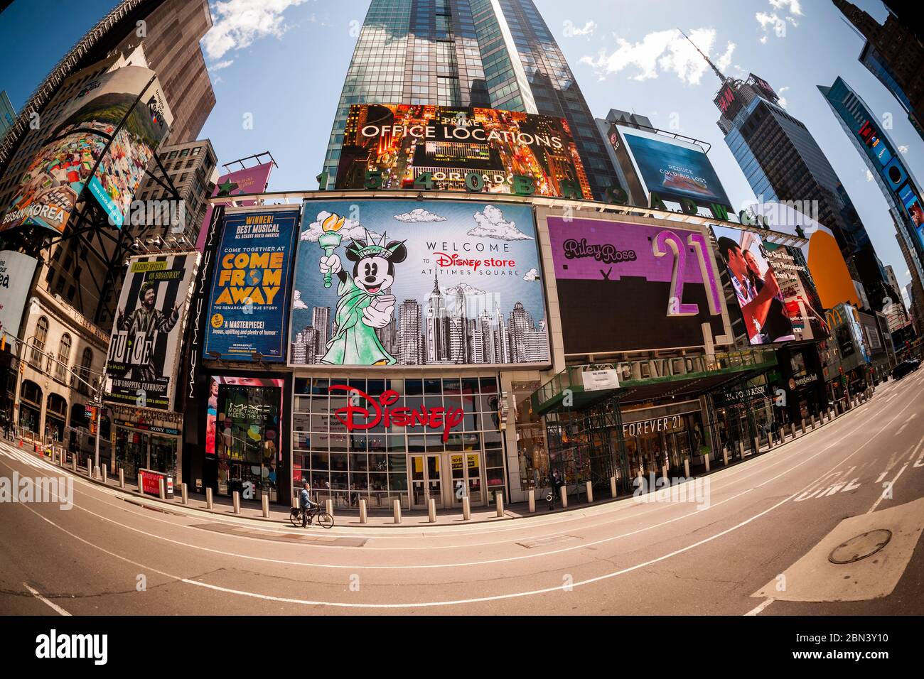 Le disney store times square Banque de photographies et d’images à ...