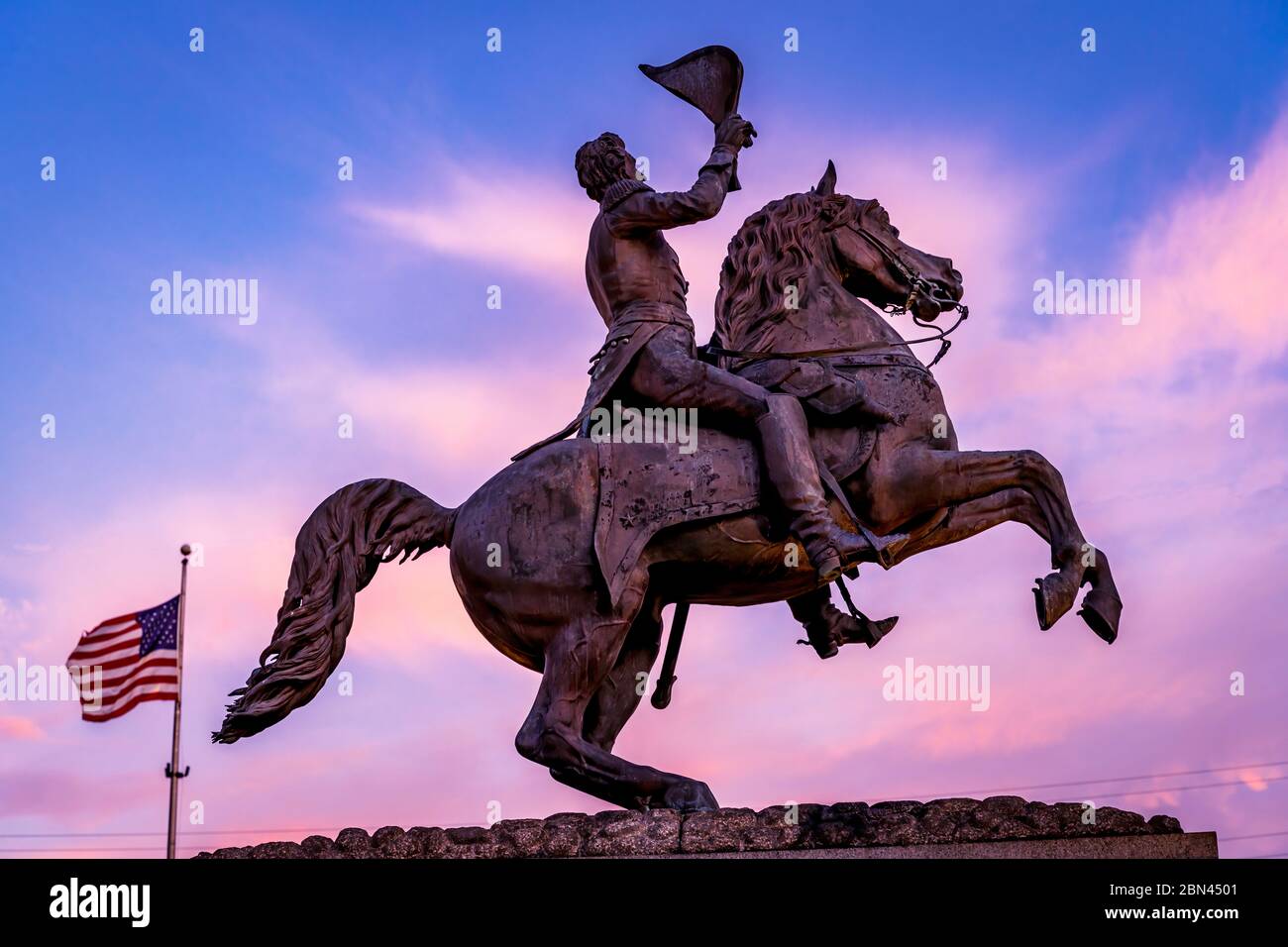 DRAPEAU AMÉRICAIN Andrew Jackson Statue Square Pink Sunset New Oreleans ...