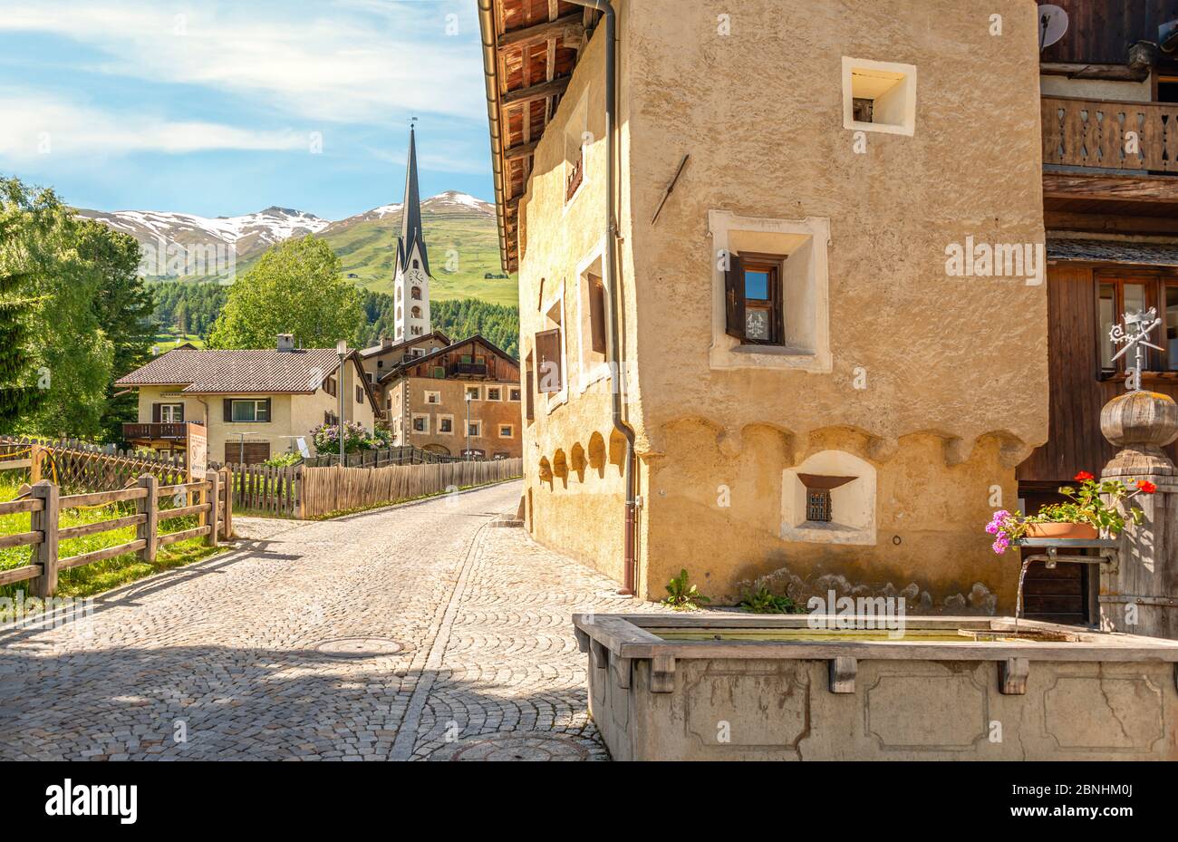 Village De Zuoz Banque d'image et photos - Alamy