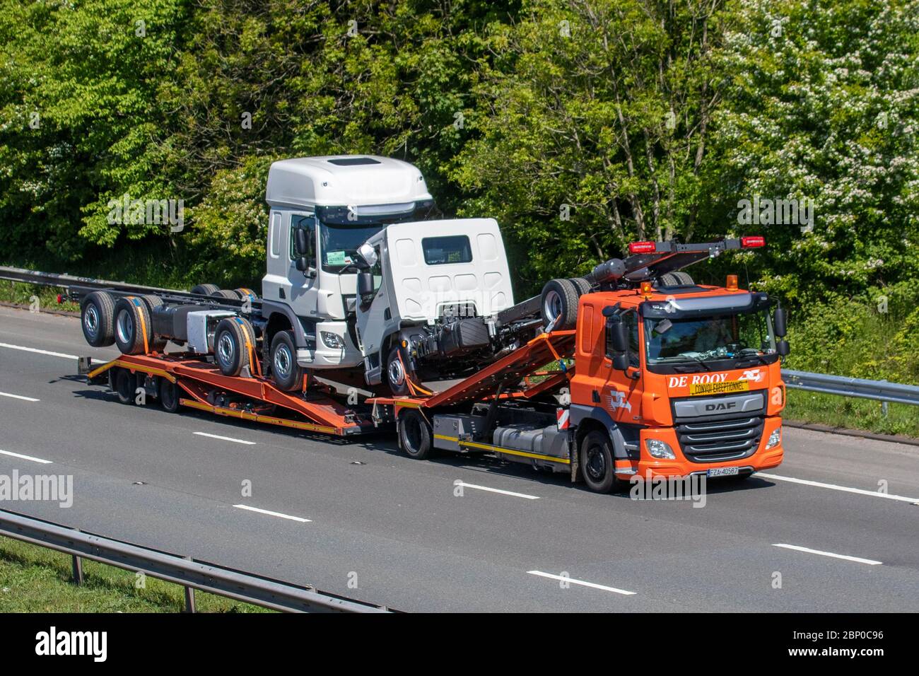 Camions de livraison DAF Haulage, charges surdimensionnés, anormaux ...