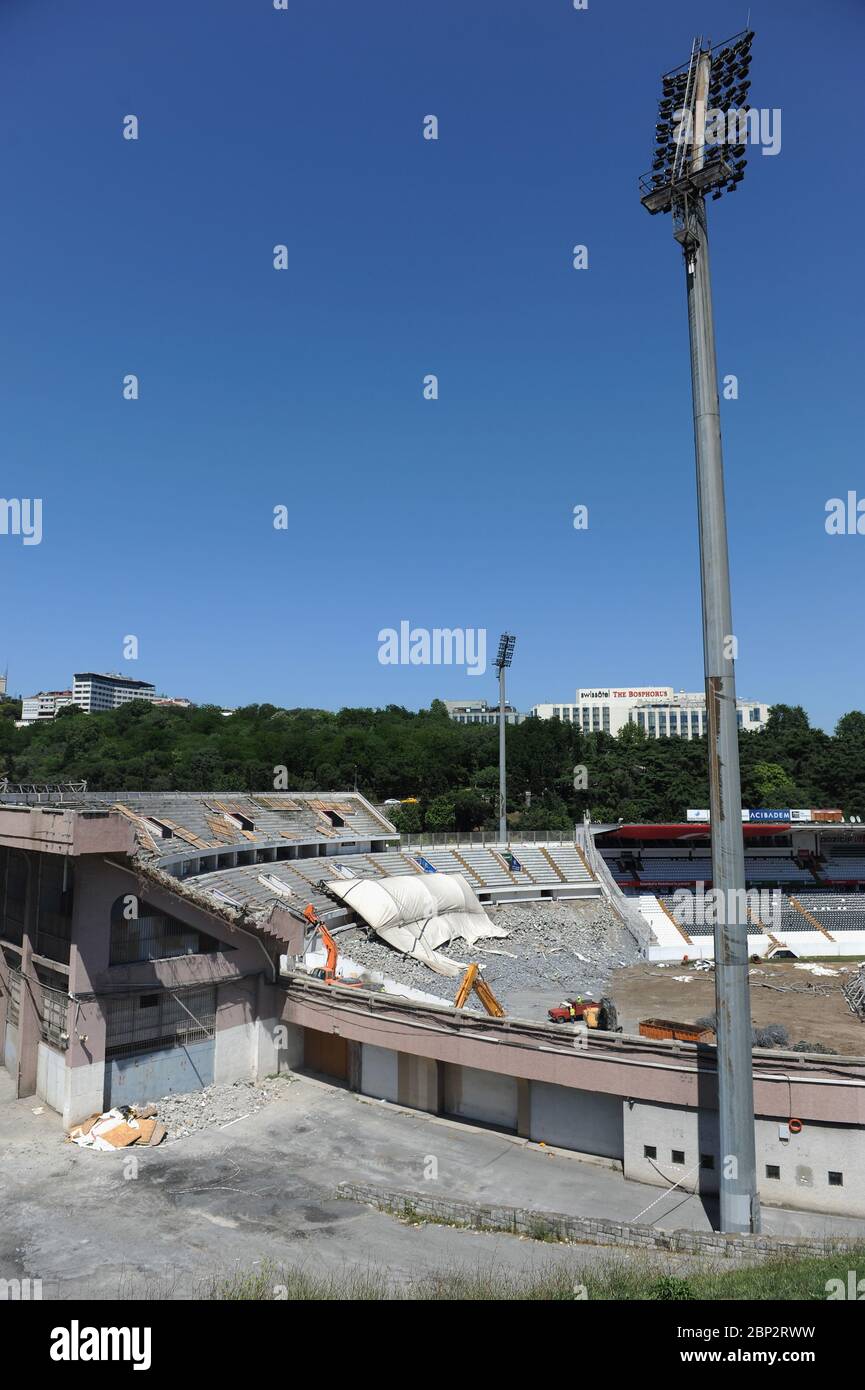 Inonu stadium Banque de photographies et d’images à haute résolution ...