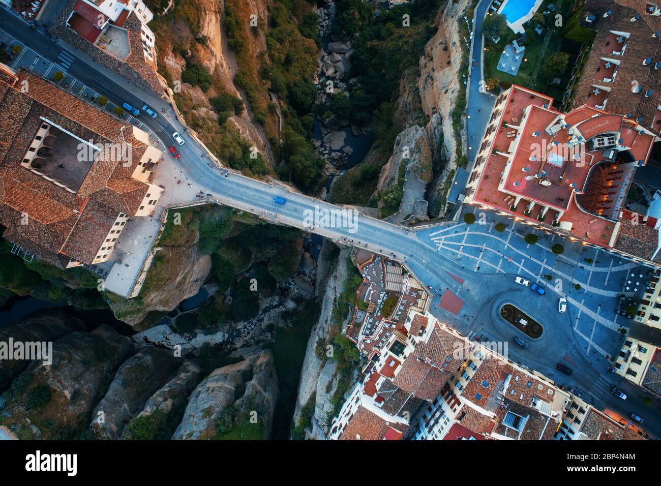 Puente Nuevo ou Nouveau pont vue aérienne dans la région de Ronda en ...