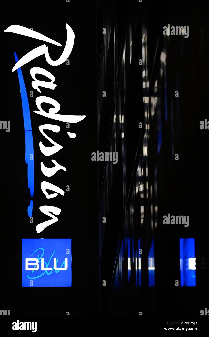 Logo radisson Banque de photographies et d’images à haute résolution ...