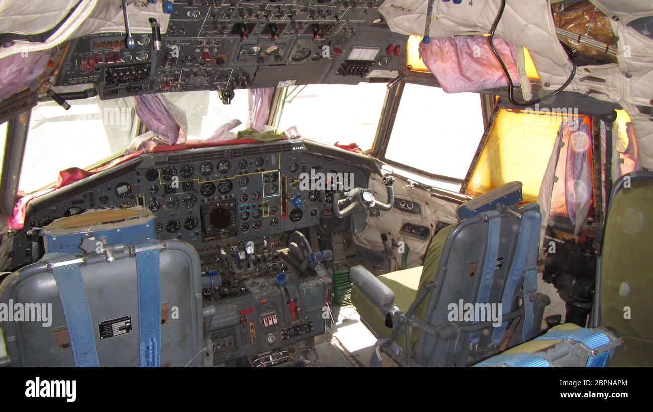Cockpit transall c 160 Banque de photographies et d’images à haute ...