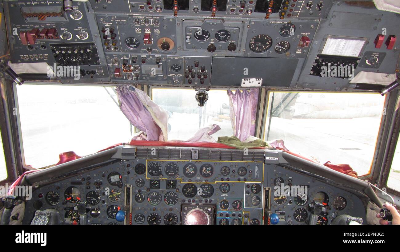 Cockpit transall c 160 Banque de photographies et d’images à haute ...
