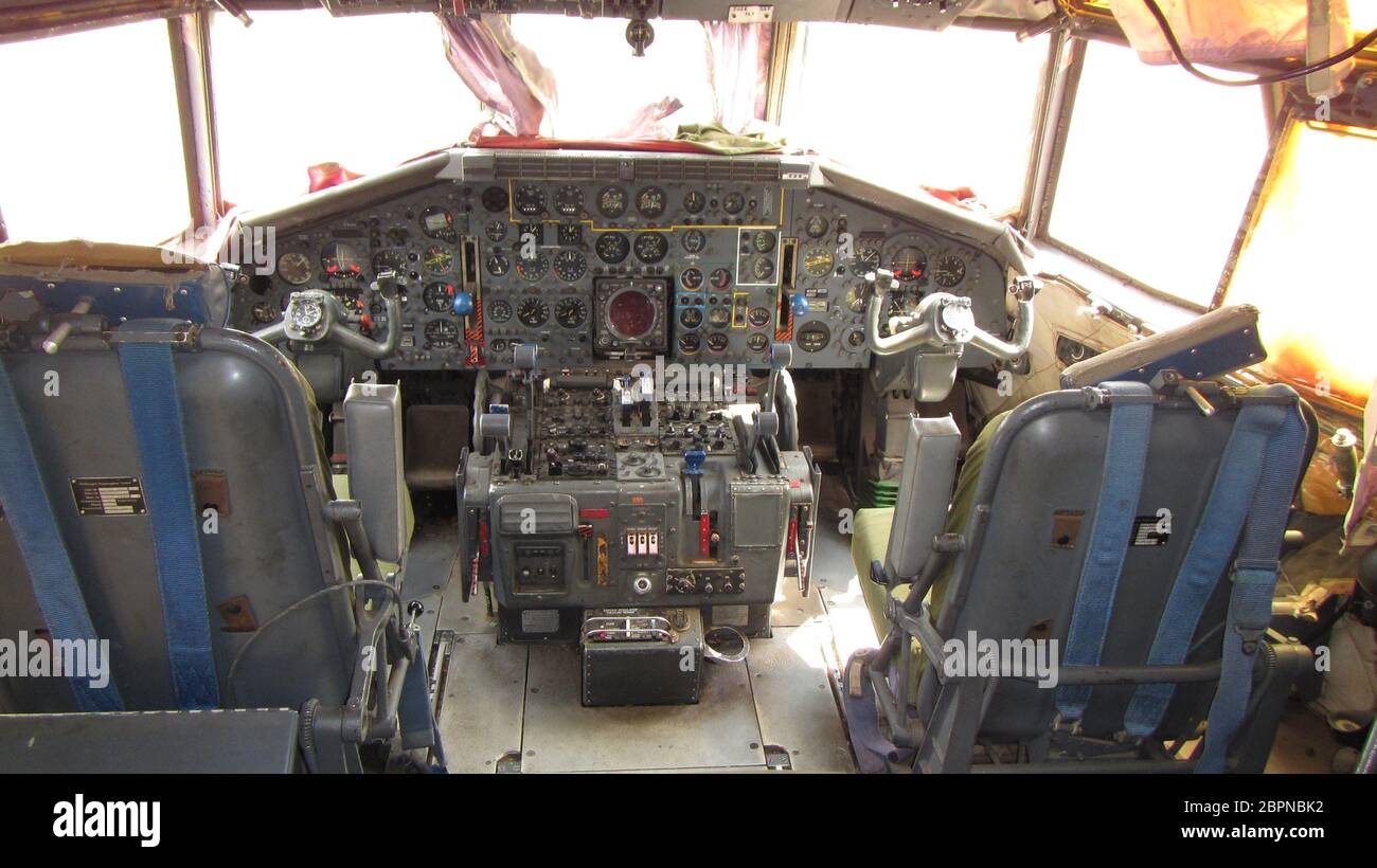 Cockpit transall c 160 Banque de photographies et d’images à haute ...