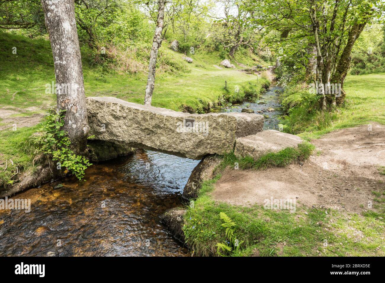 Pont de dalle de granit Banque de photographies et d’images à haute ...