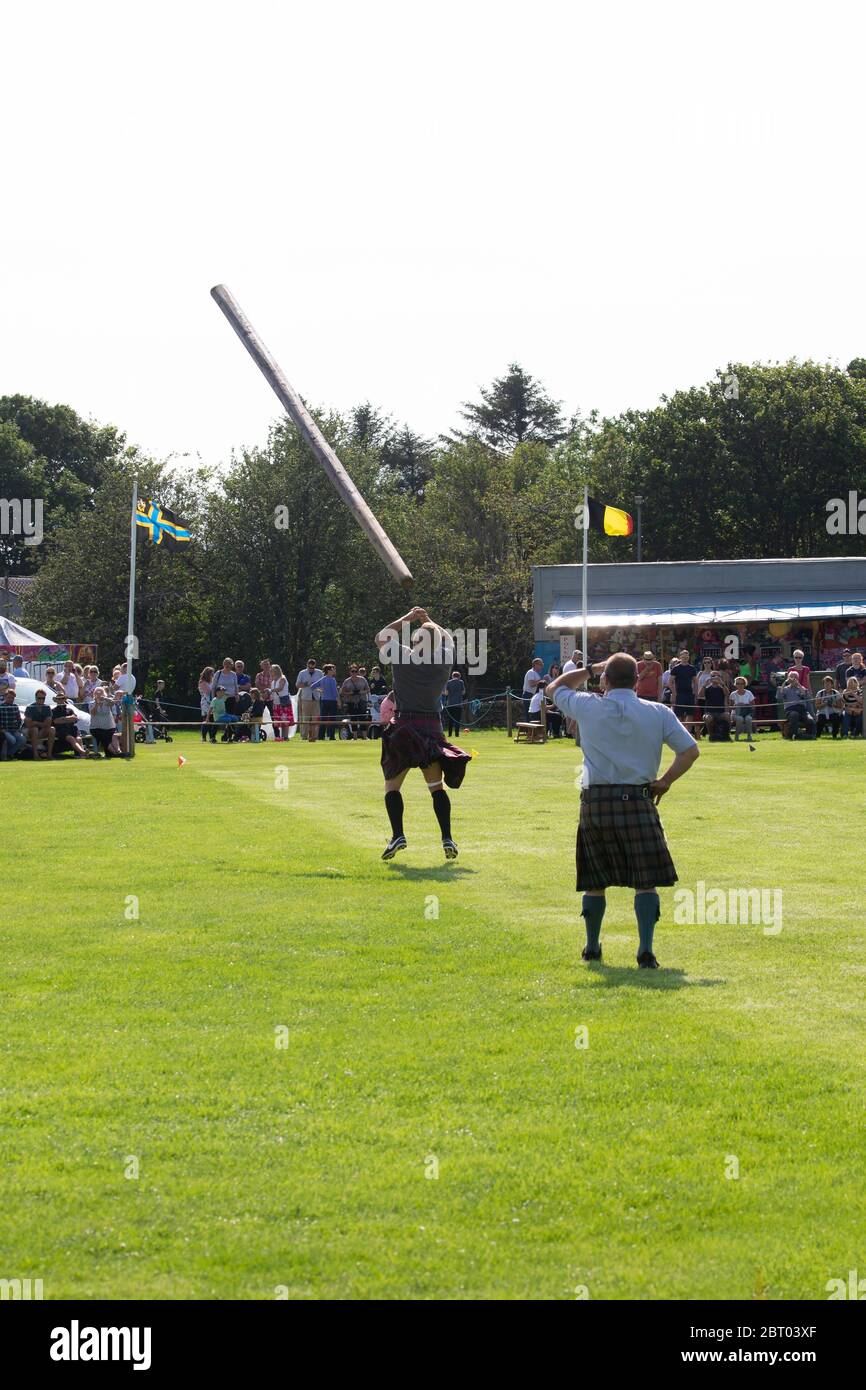 Caber toss highland games in Banque de photographies et d’images à ...