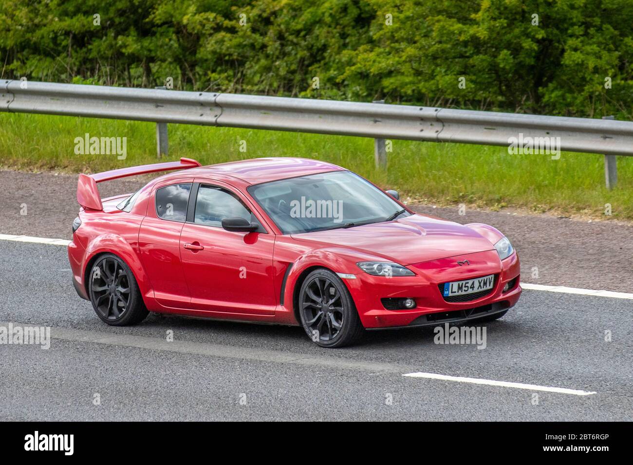 2005 rouge Mazda Rx-8 192 PS; véhicules mobiles pour la circulation routière, voitures ...