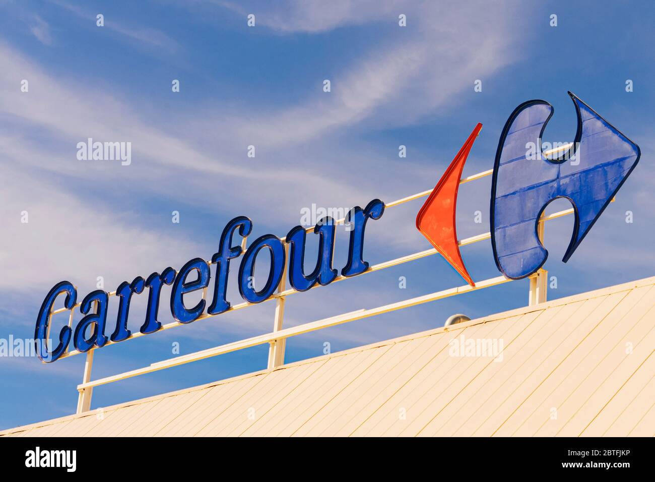 Carrefour Logo Sign Banque d'image et photos - Alamy