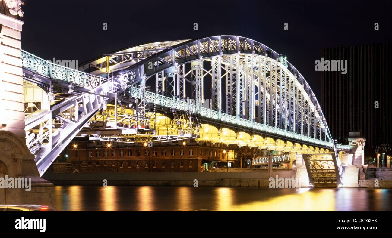 Pont austerlitz Banque de photographies et d’images à haute résolution ...