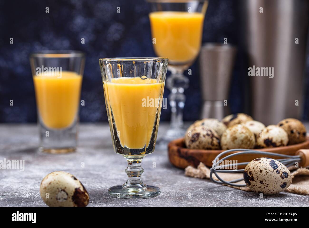 Vov liqueur Banque de photographies et d’images à haute résolution - Alamy