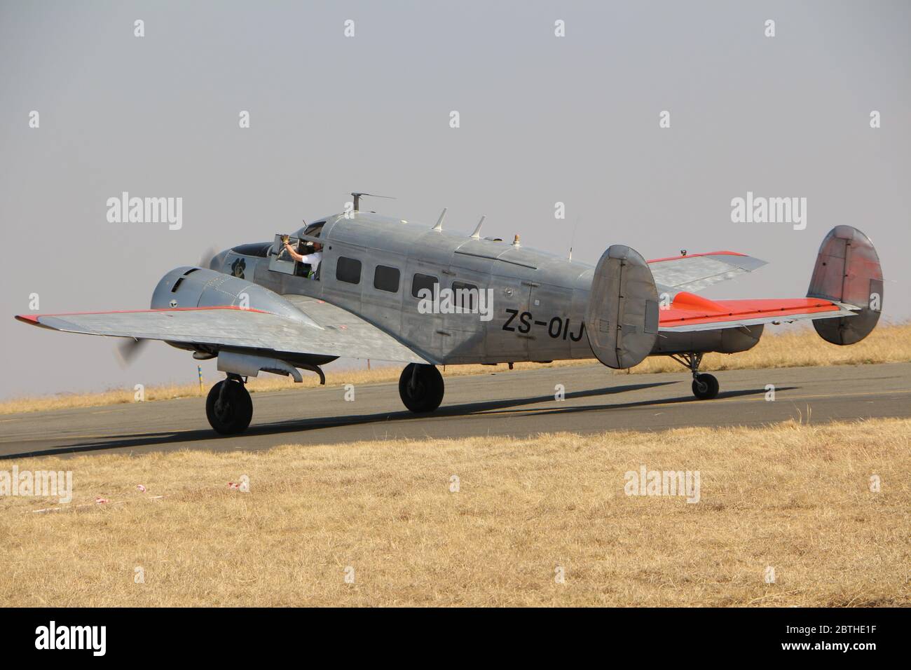 Beech 18 aircraft Banque de photographies et d’images à haute ...
