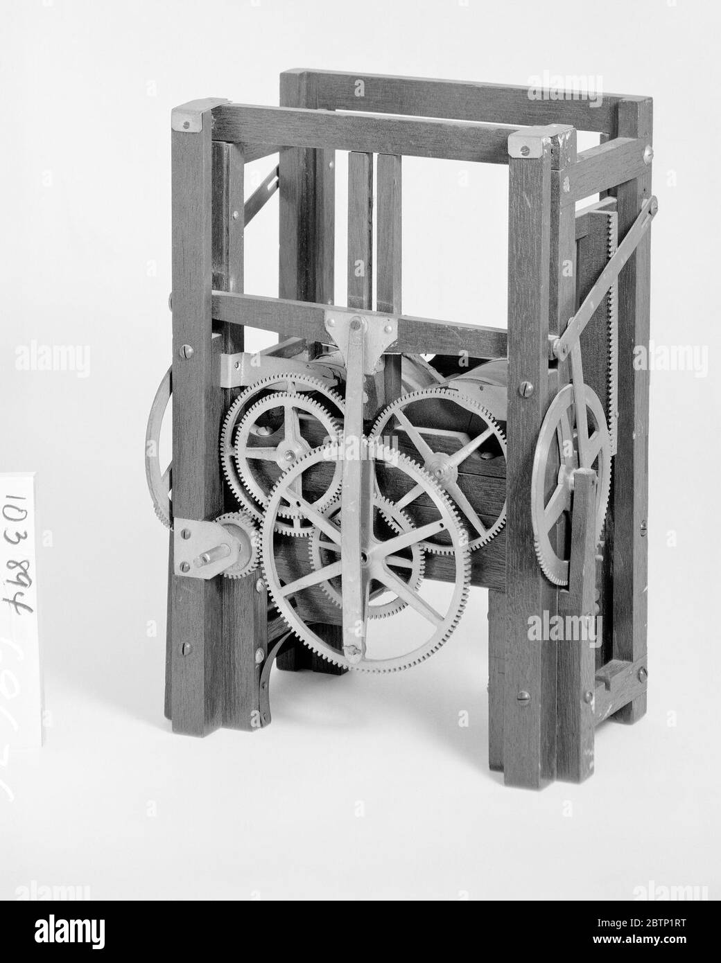 Modèle breveté d'une presse à cylindre à plat pour le perfectionnement ...