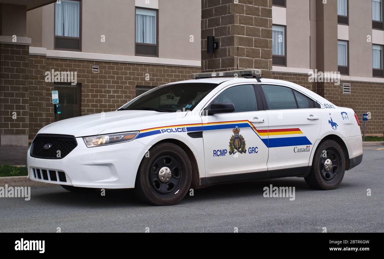 Gendarmerie nationale voiture Banque de photographies et d’images à ...