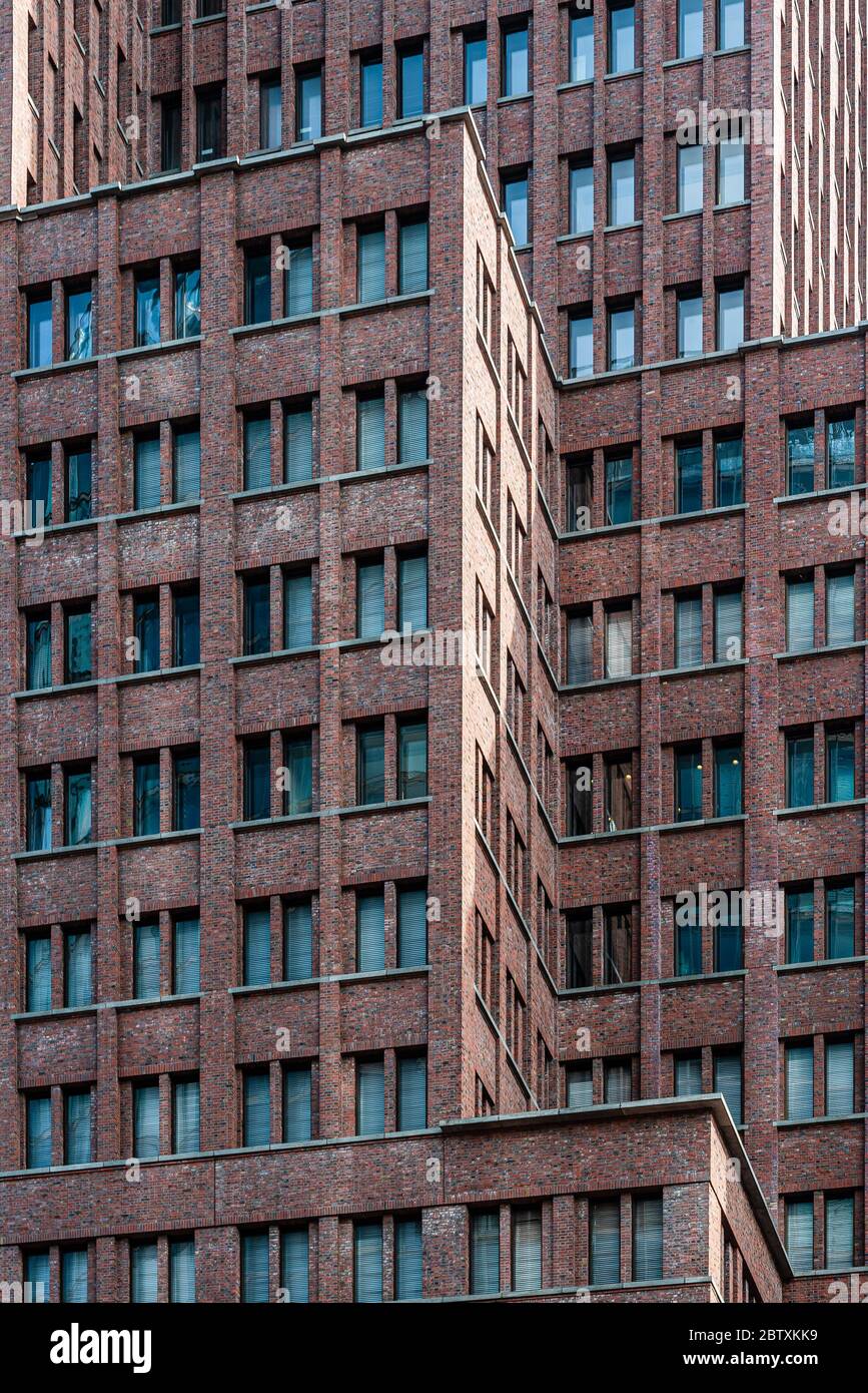 Brique pleine tour de fenêtre Banque de photographies et d’images à ...