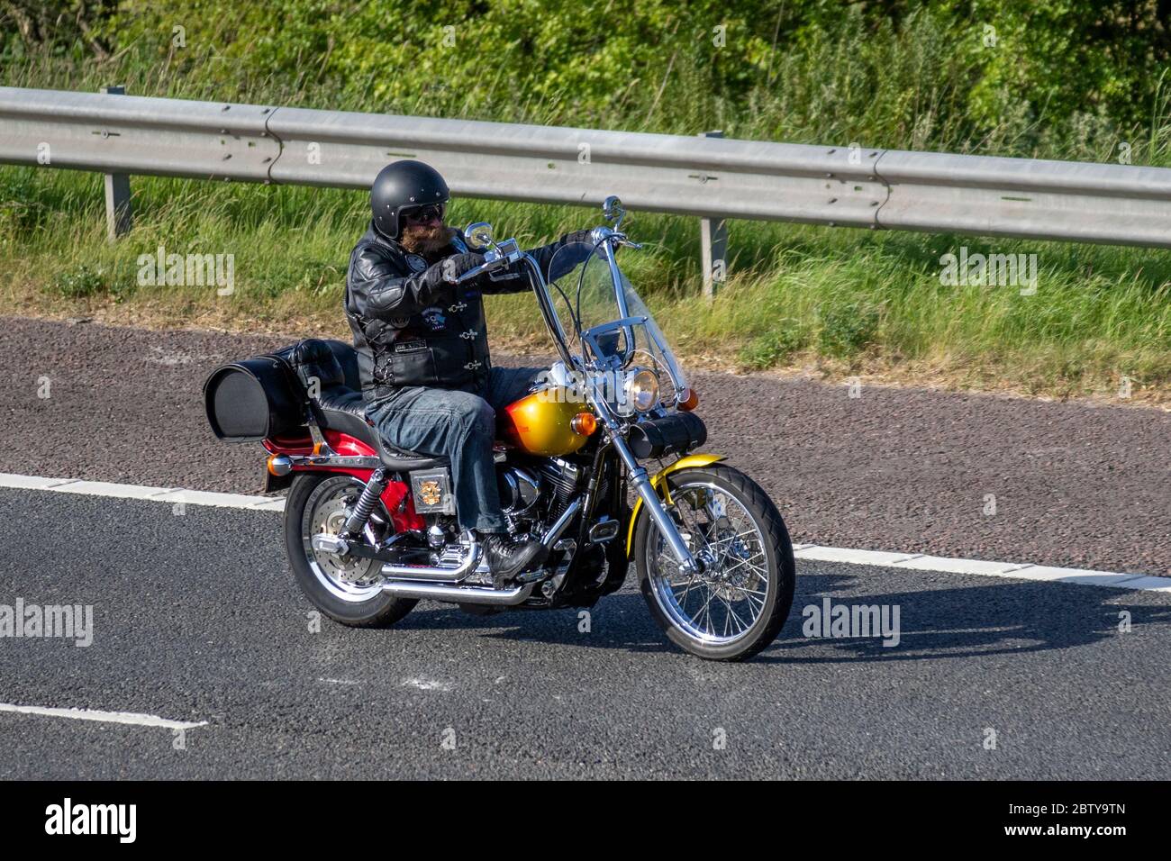 Harley Davidson Chieftan; motard; deux véhicules à roues, motos ...