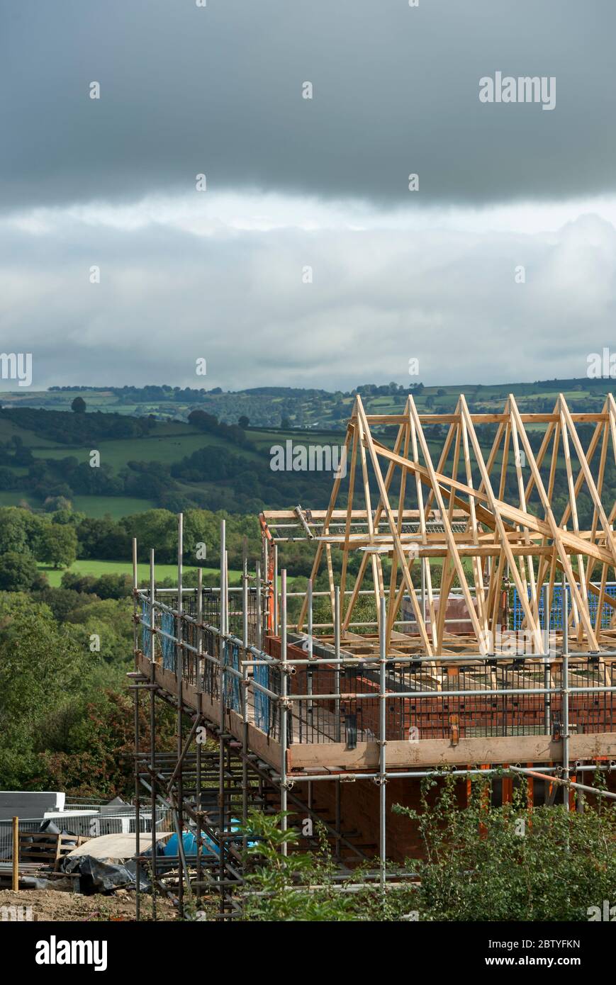 Chevrons de toit en bois Banque de photographies et d’images à haute ...