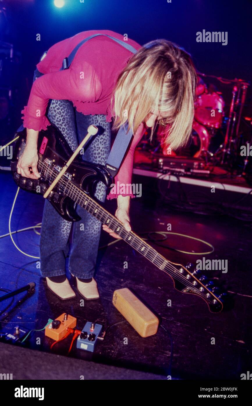 Kim gordon of sonic youth Banque de photographies et d’images à haute ...