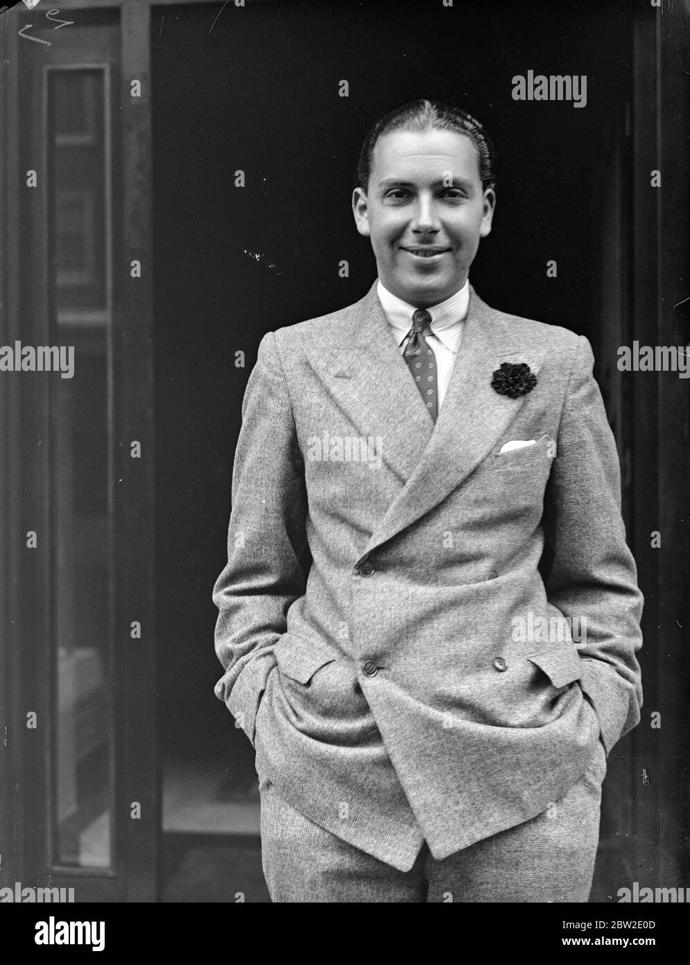 Photo : le baron Toni Diraztsay, qui est dans le pays. Le noble ...