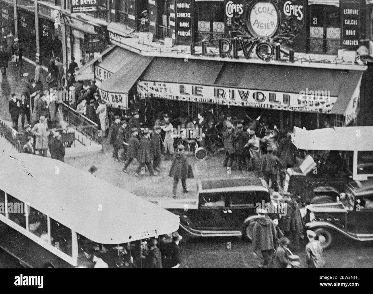 Années 1930 france cafe Banque de photographies et d’images à haute ...