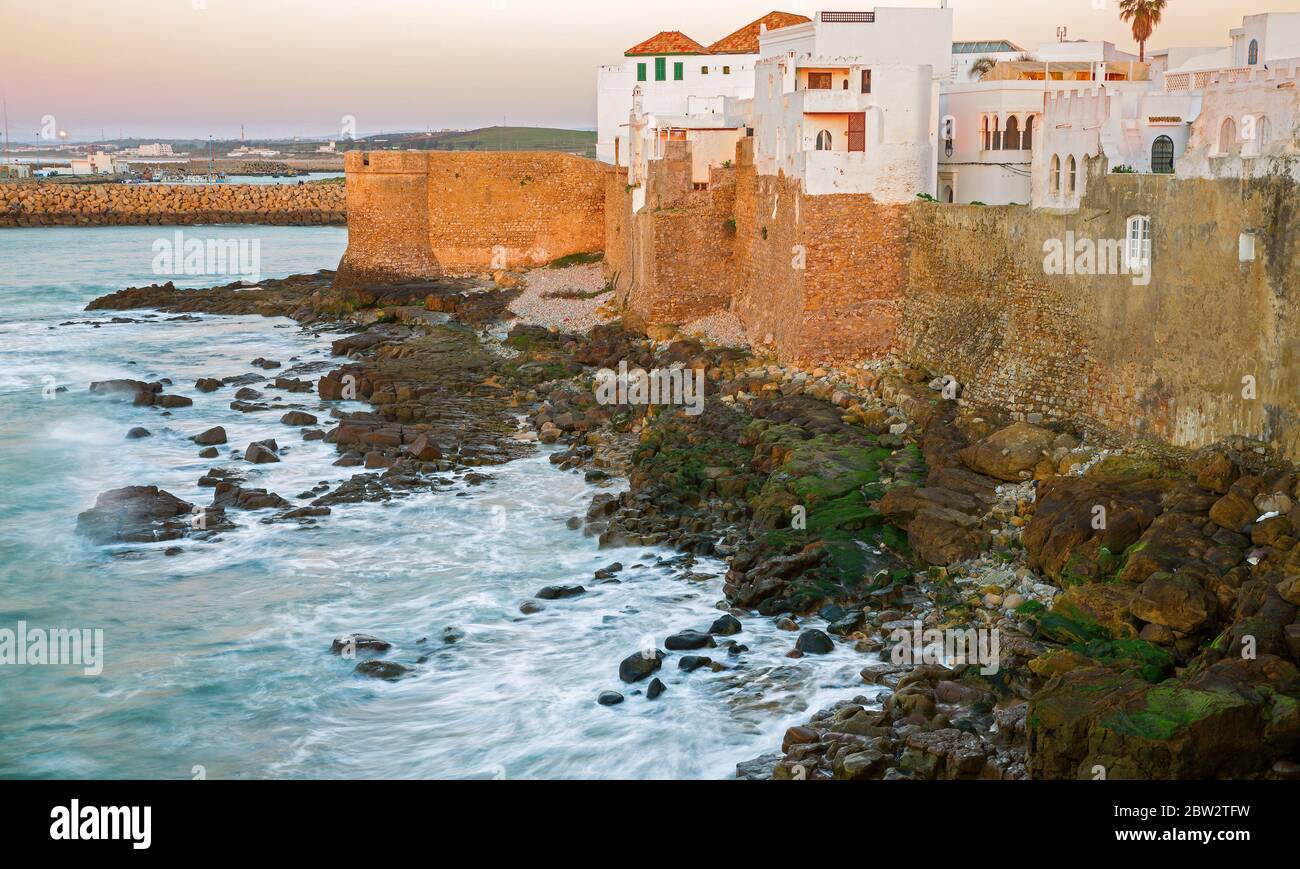 Asilah beach Banque de photographies et d’images à haute résolution - Alamy