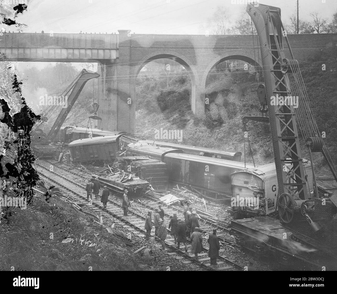 Lignes de roche train pistes Banque d'images noir et blanc - Alamy