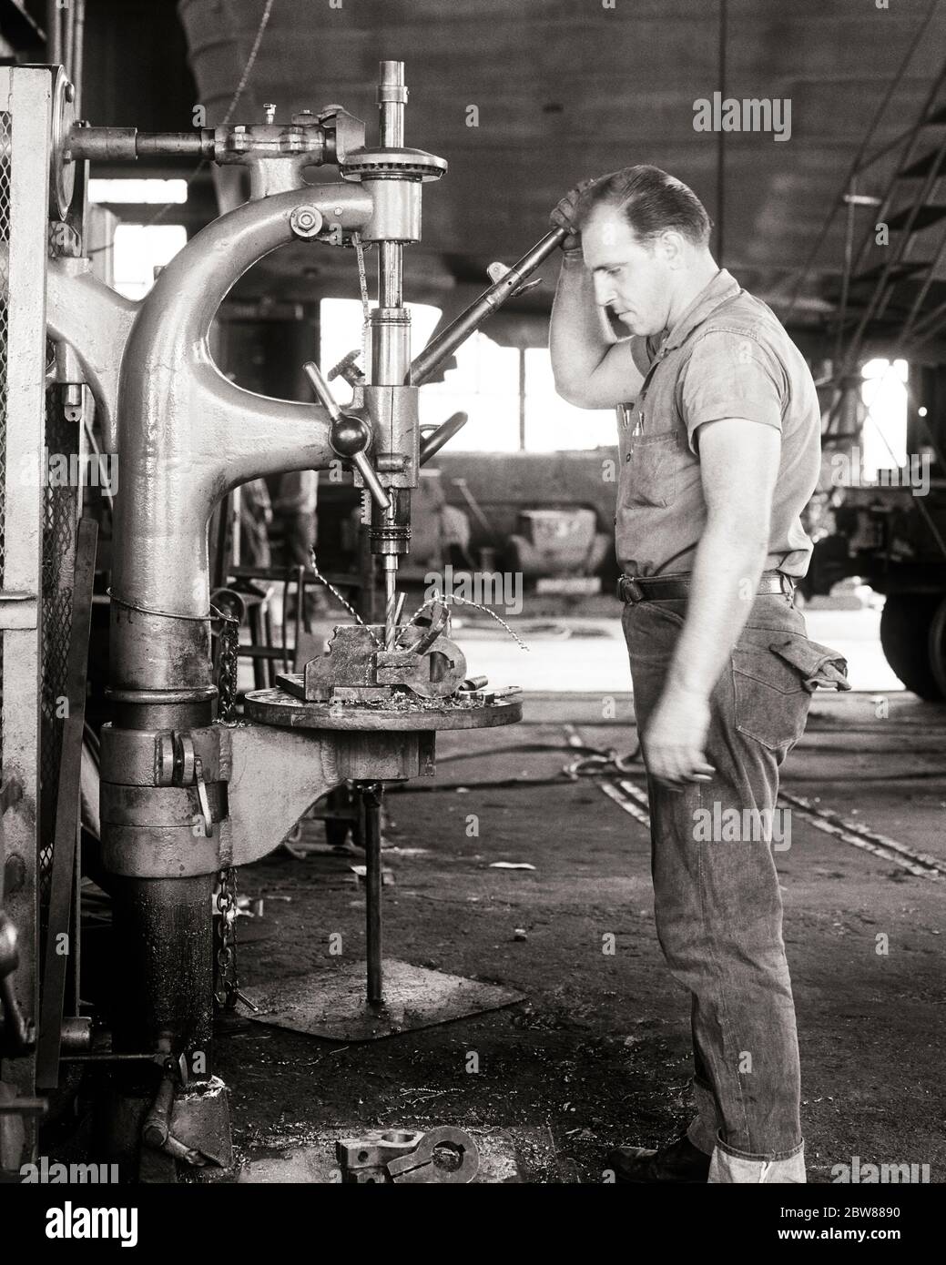 Ancienne perceuse a colonne Banque de photographies et d’images à haute ...