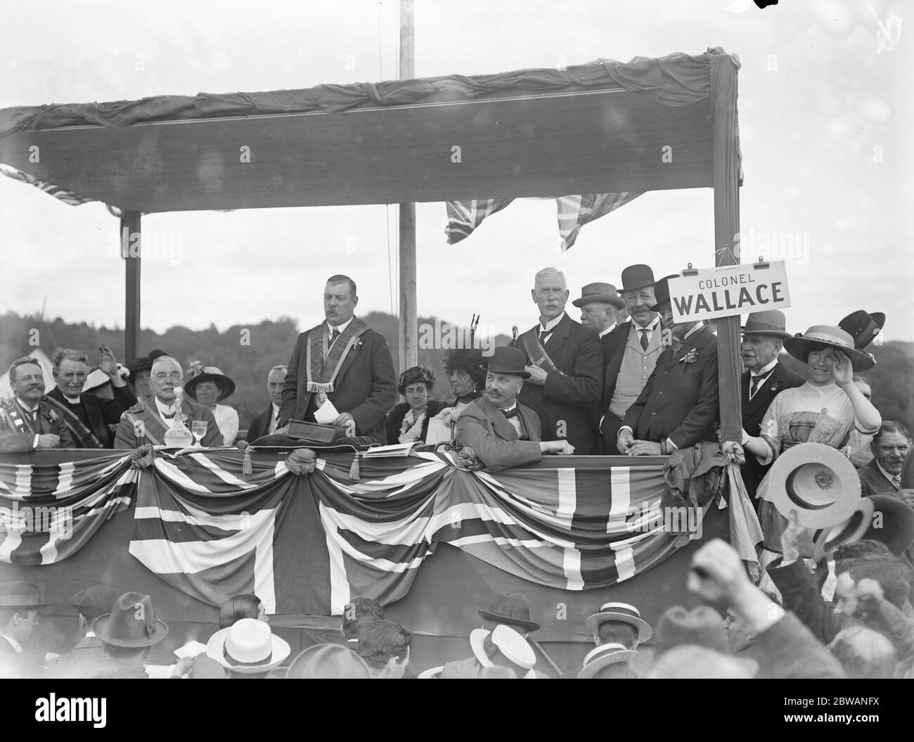 Colonel wallace Banque de photographies et d’images à haute résolution ...