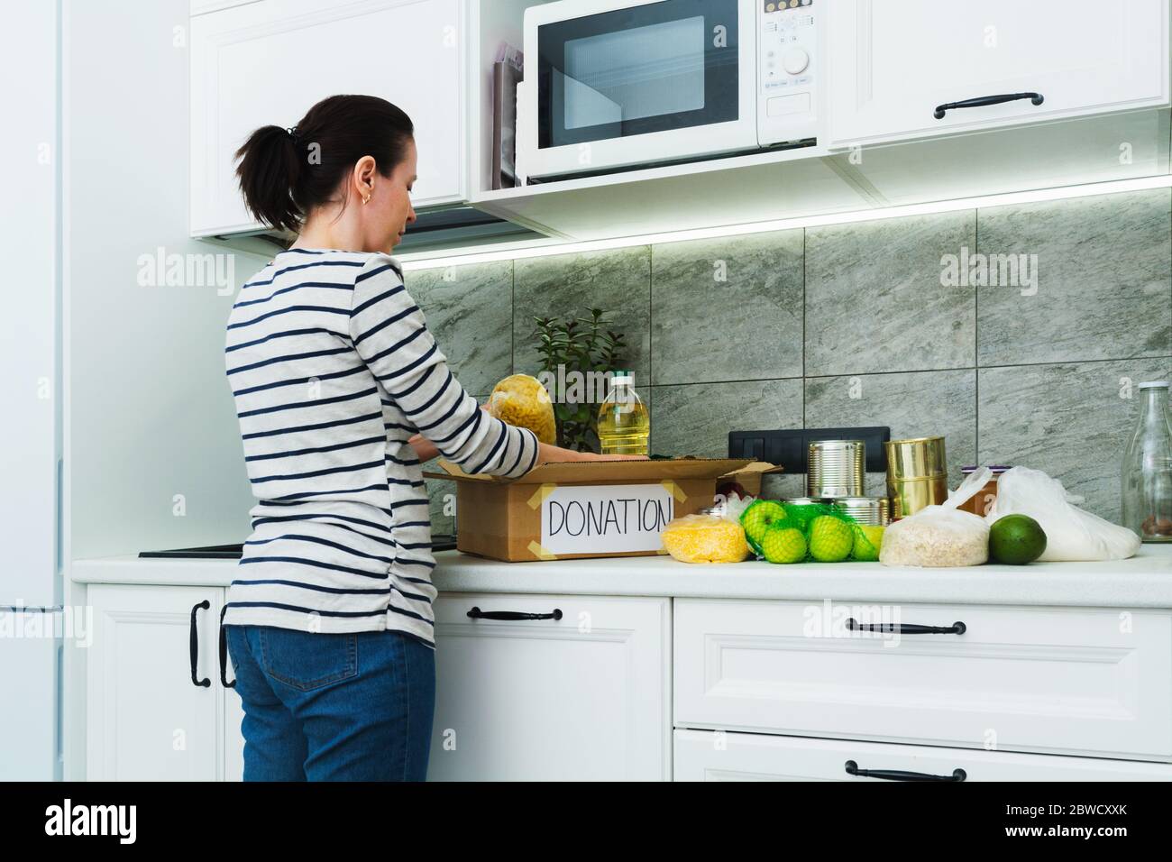 Aide les personnes Banque de photographies et d’images à haute ...