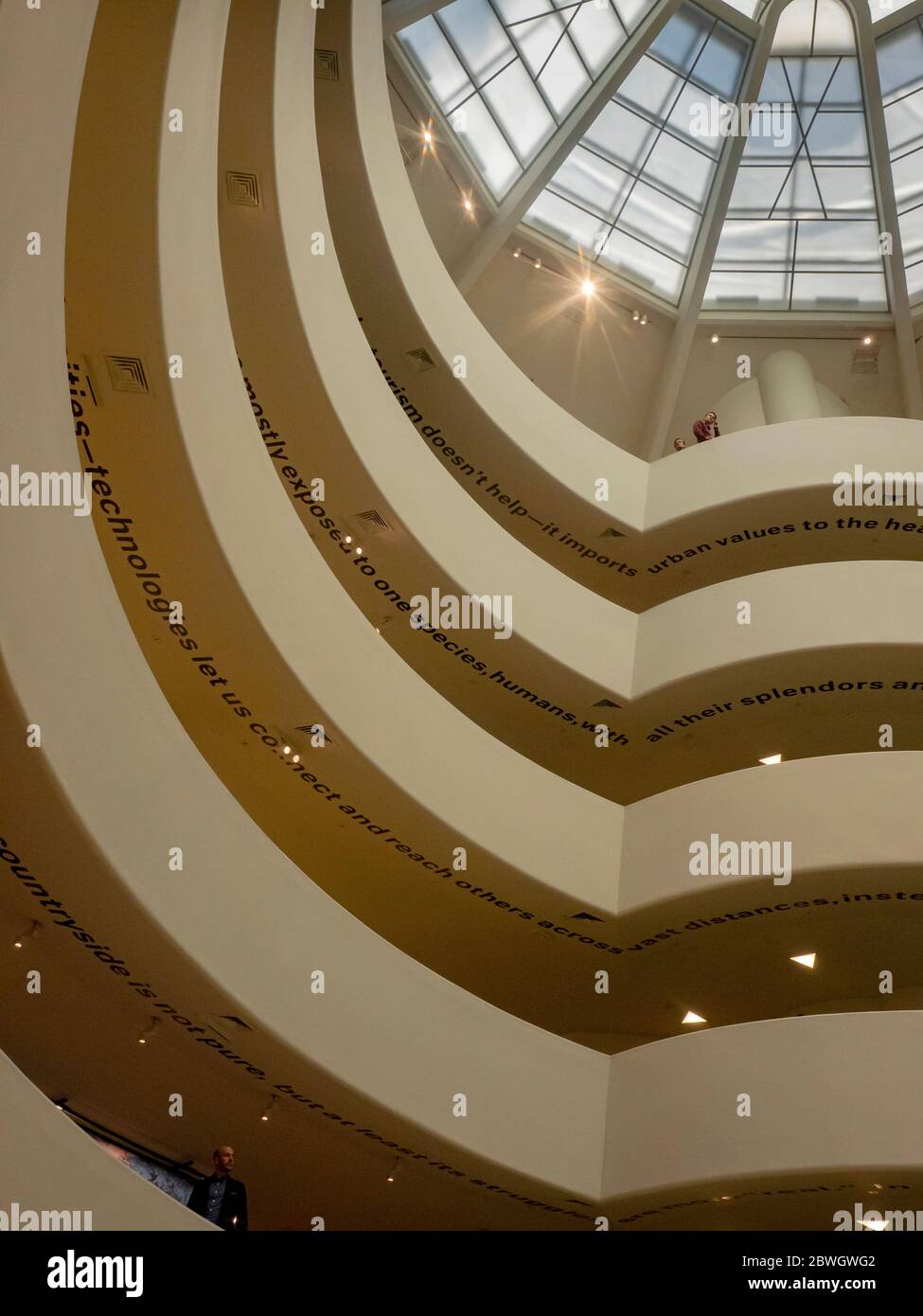 Guggenheim Atrium Banque d'image et photos - Alamy