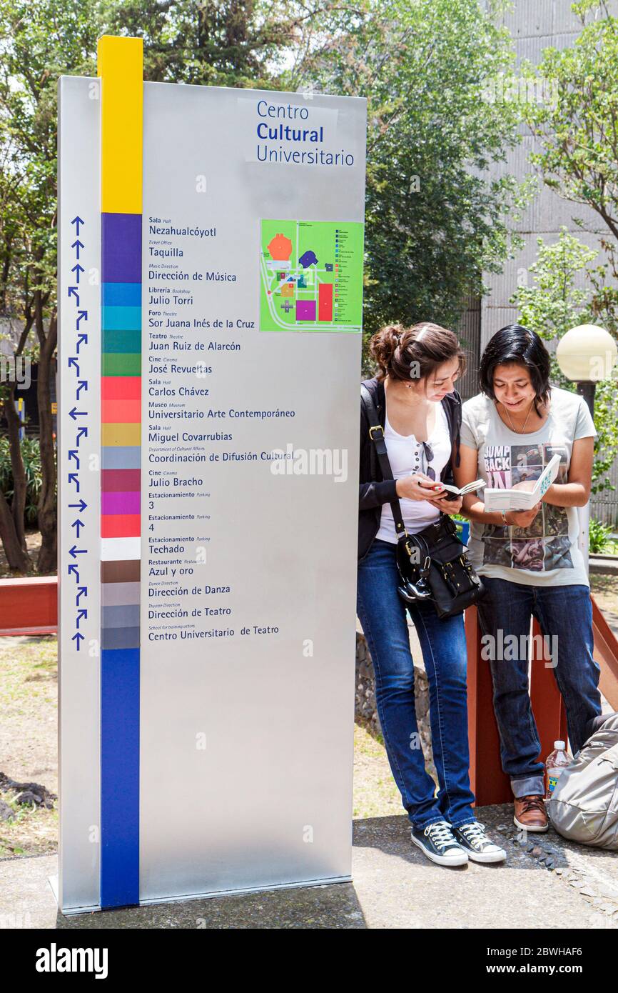 Mexican students Banque de photographies et d’images à haute résolution ...