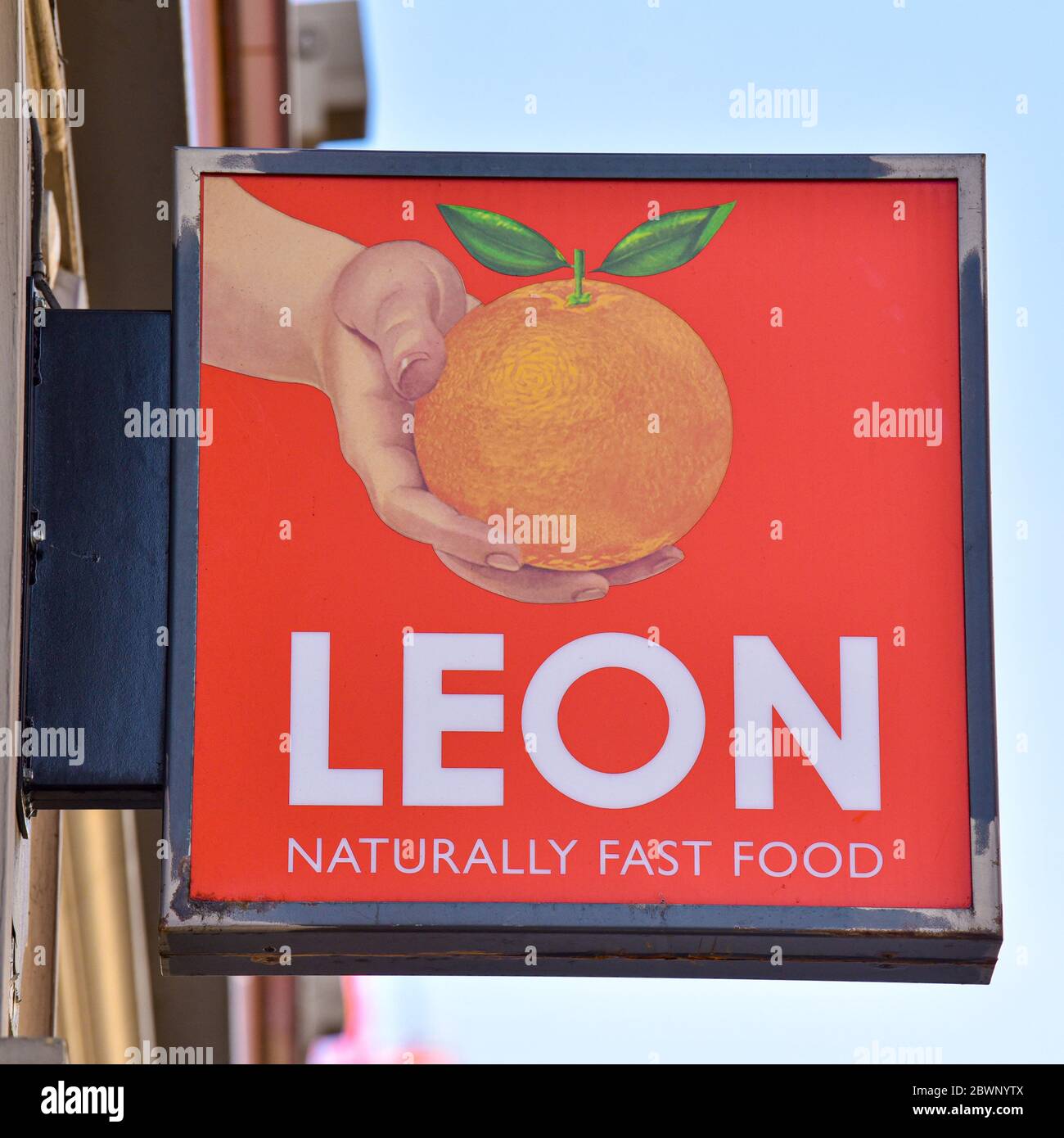 Leon restaurant sign logo Banque de photographies et d’images à haute ...