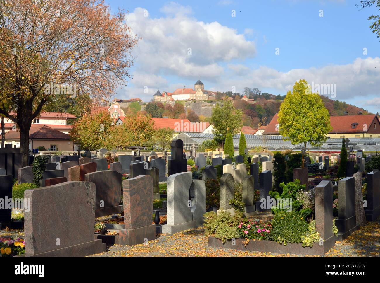 Vieille ville de kronach avec la forteresse de rosenberg Banque de ...