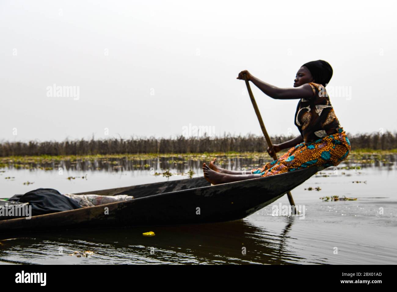 Pirogue Traditionnelle Banque d'image et photos - Alamy
