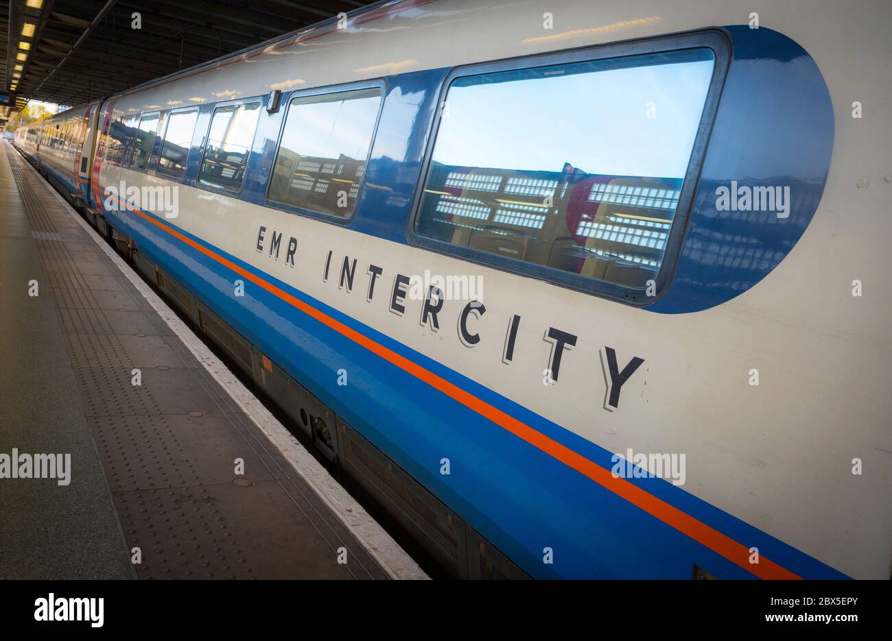 Trains emr Banque de photographies et d’images à haute résolution - Alamy