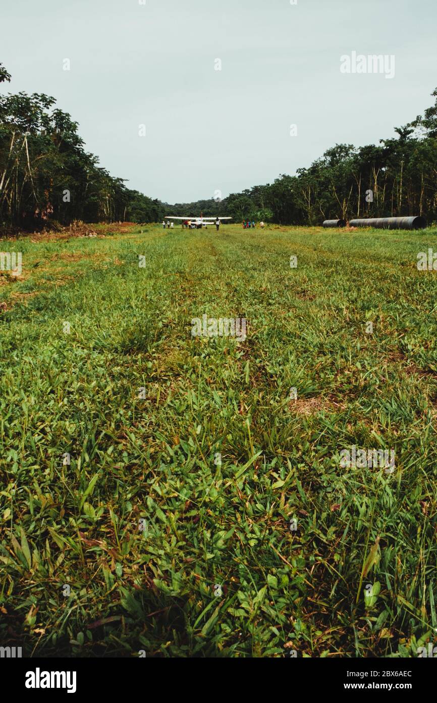 Piste d'atterrissage rurale Banque de photographies et d’images à haute ...
