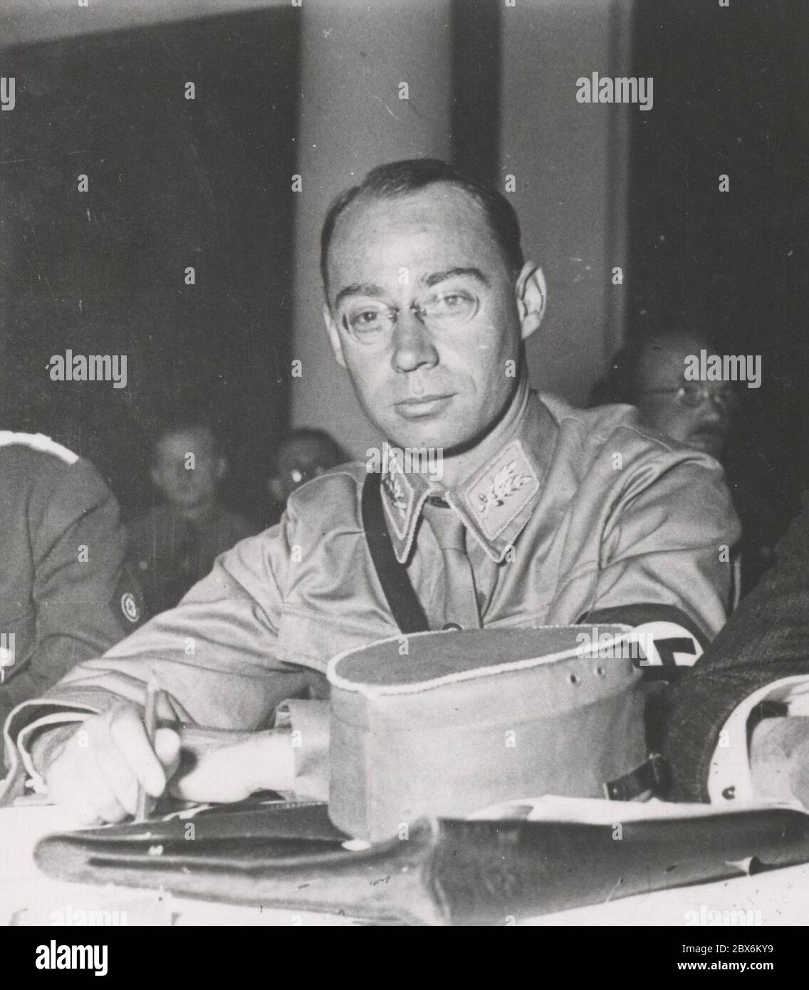 Beobachter Banque de photographies et d’images à haute résolution - Alamy