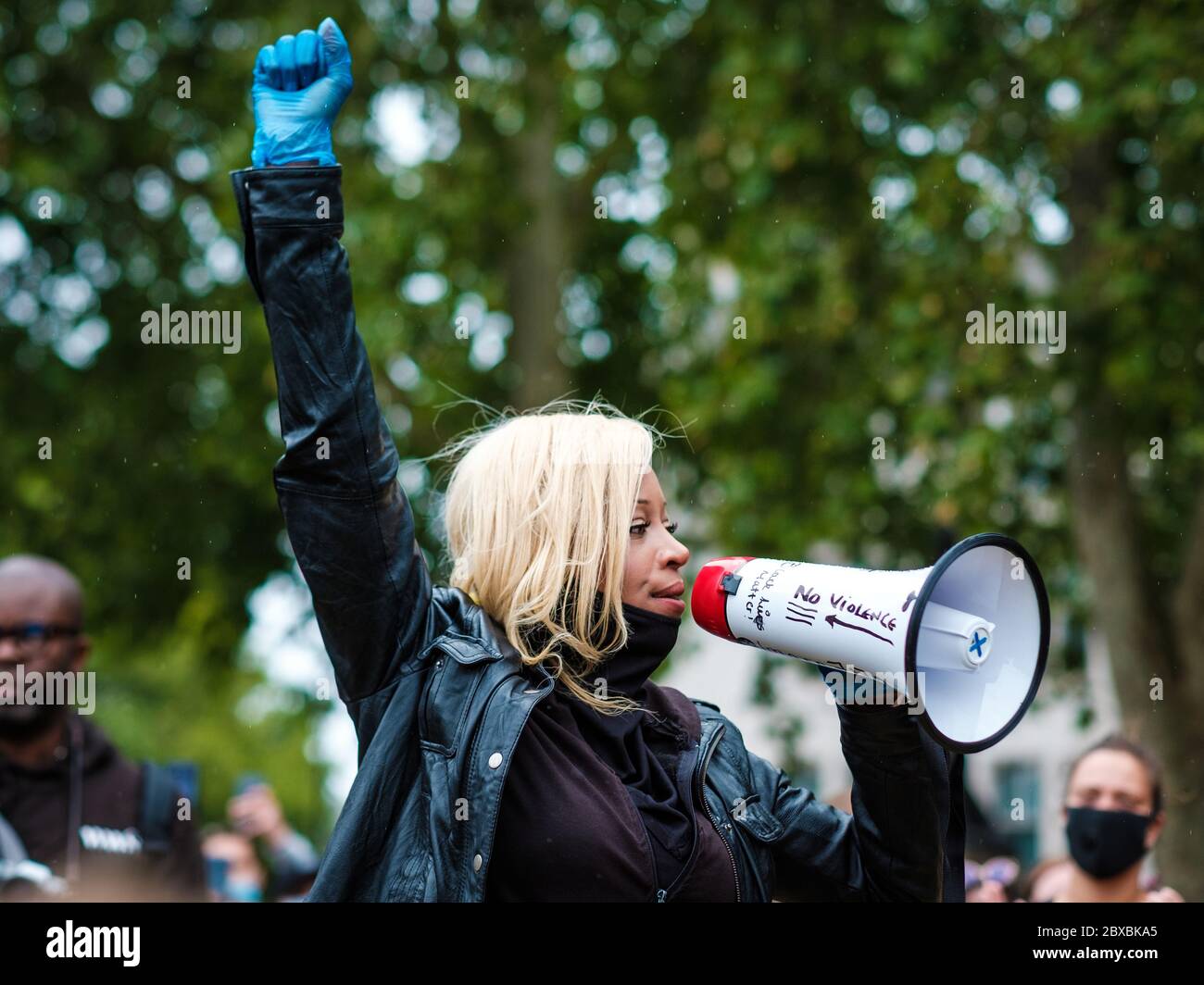 Londres, Royaume-Uni. 6 juin 2020. Imarn Ayton s'adresse à la foule de ...