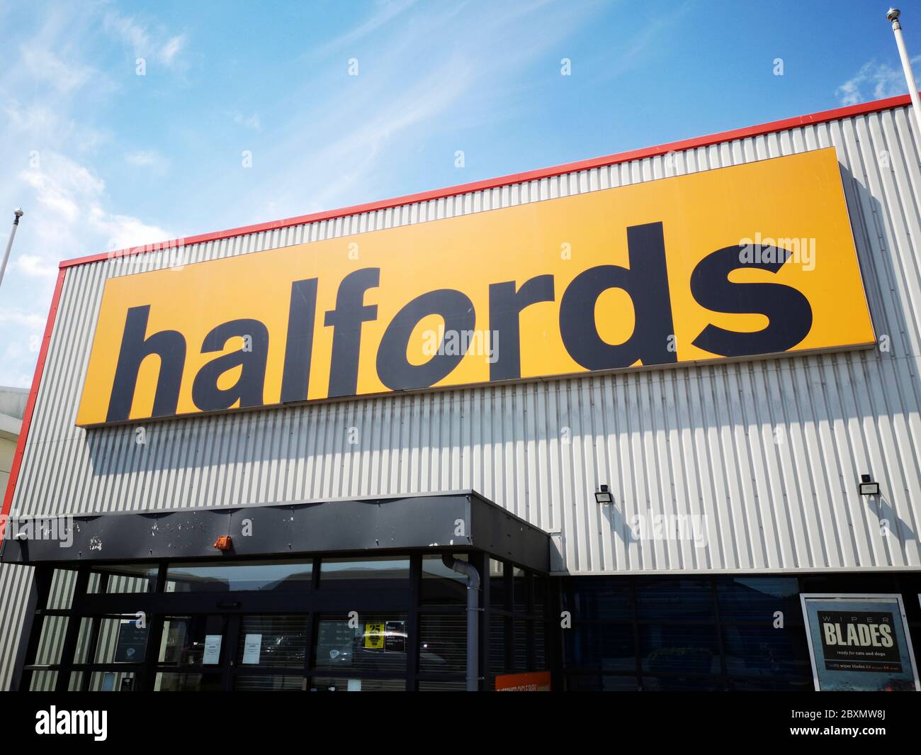 Halfords bicycles Banque de photographies et d’images à haute ...
